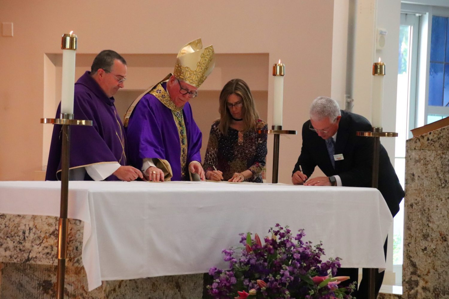 Pastor installed in Sarasota - Diocese of Venice