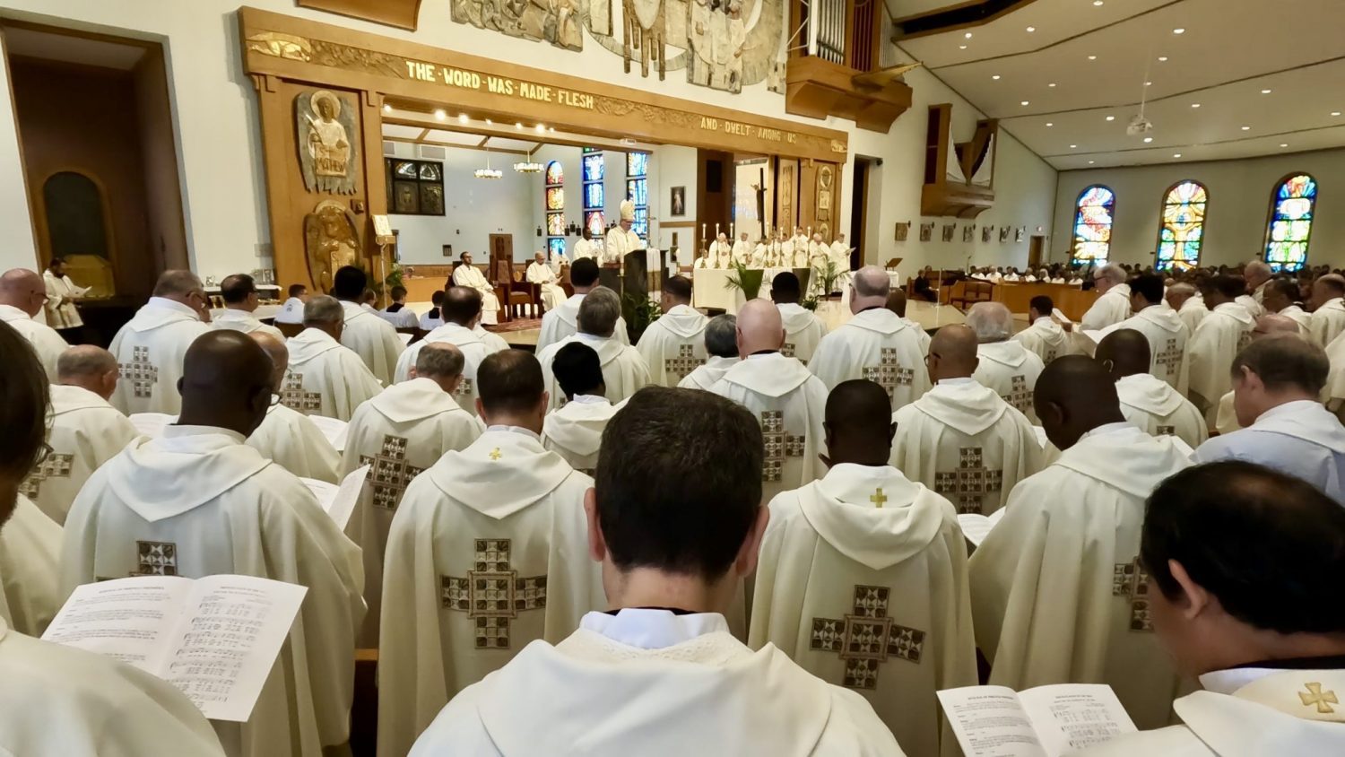 2022 Chrism Mass: A Sign of Unity - Diocese of Venice