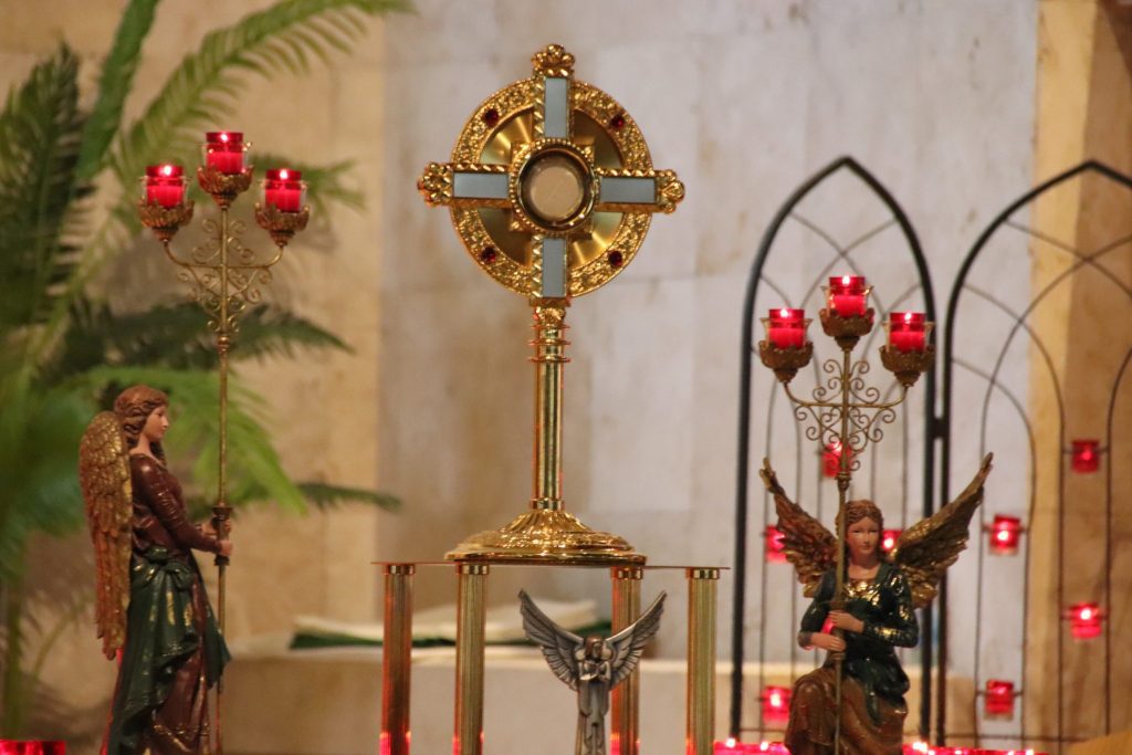 Adoration: Spending time with the Lord - Diocese of Venice