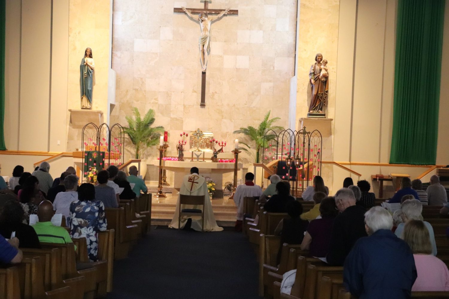 Adoration: Spending time with the Lord - Diocese of Venice