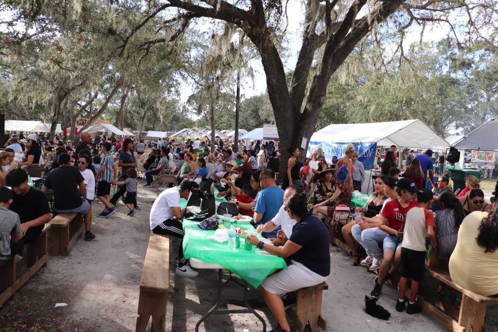 Thousands attend Hispanic Fall Festival - Diocese of Venice