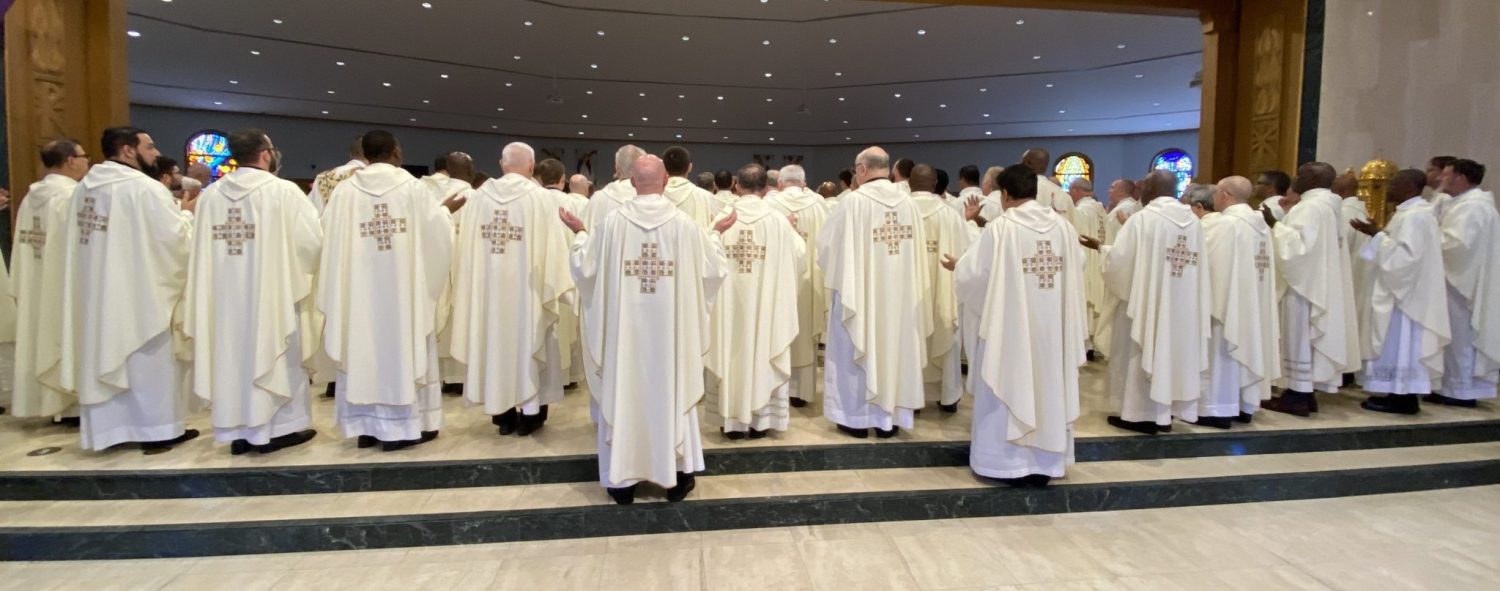 Chrism Mass – Symbol of Unity - Renewal of Priestly Promises ...