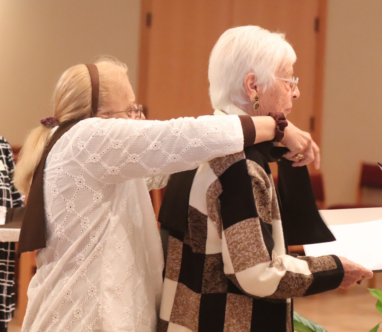 16 local Secular Discalced Carmelites reach milestones - Diocese of Venice