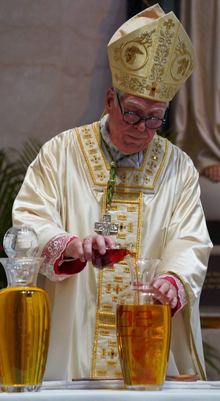 2025 Chrism Mass – Symbol of Unity - Diocese of Venice
